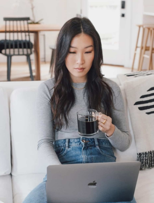 Home - She Reads Truth -She Reads Truth